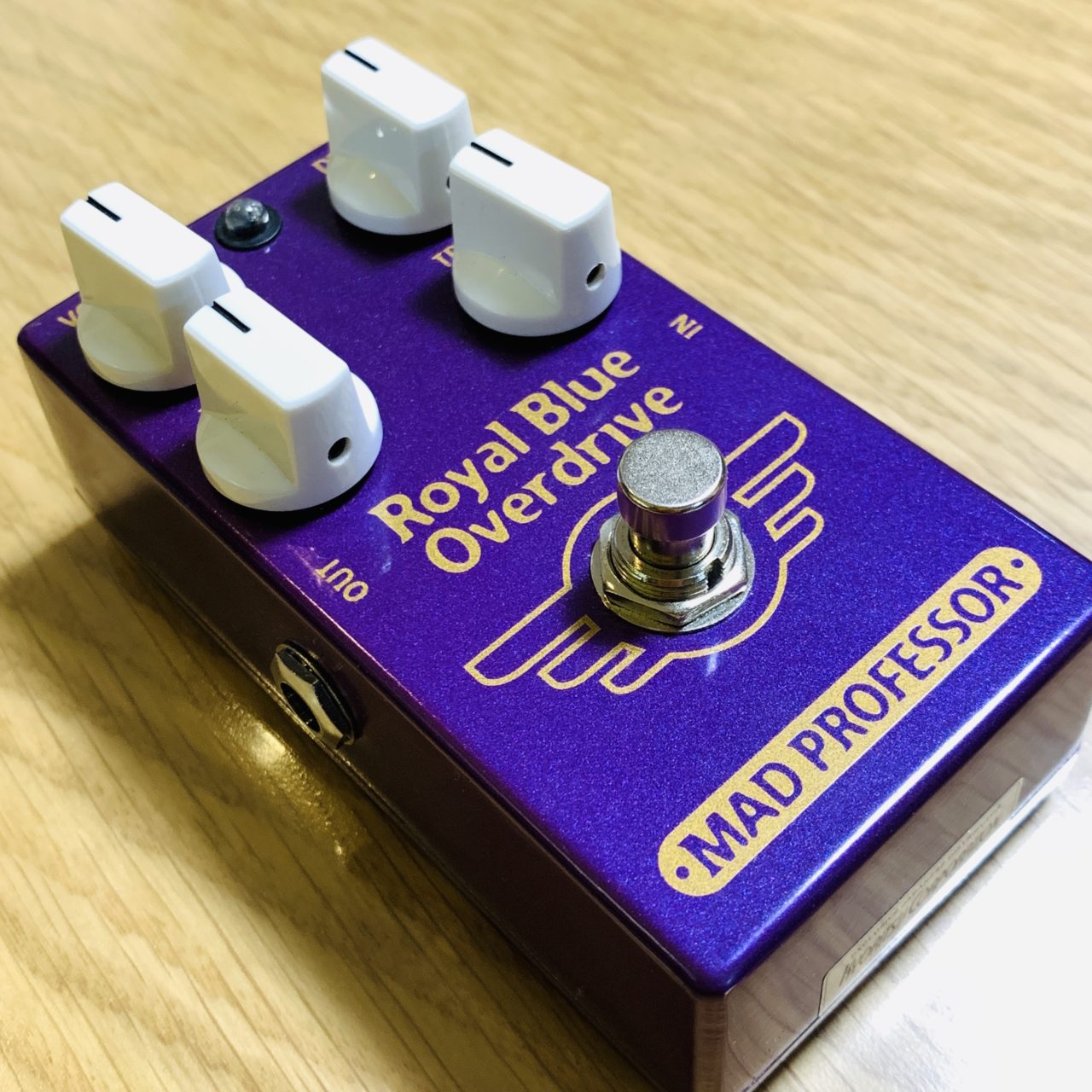 【レビュー】MAD PROFESSORのRoyal Blue Overdriveは透明感のあるサウンドが特徴 | ギター情報サイト【ギターハック】